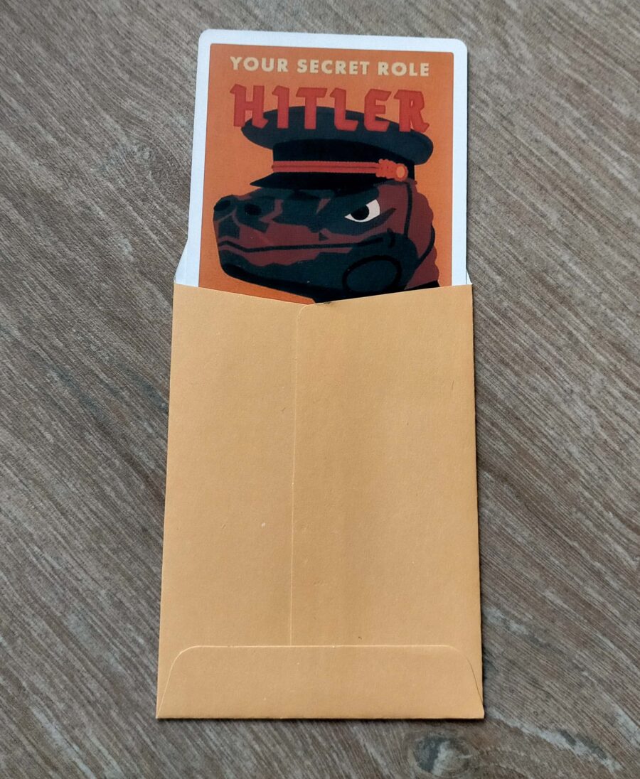 P. Impresiones... Secret Hitler - La Montera Solitaria
